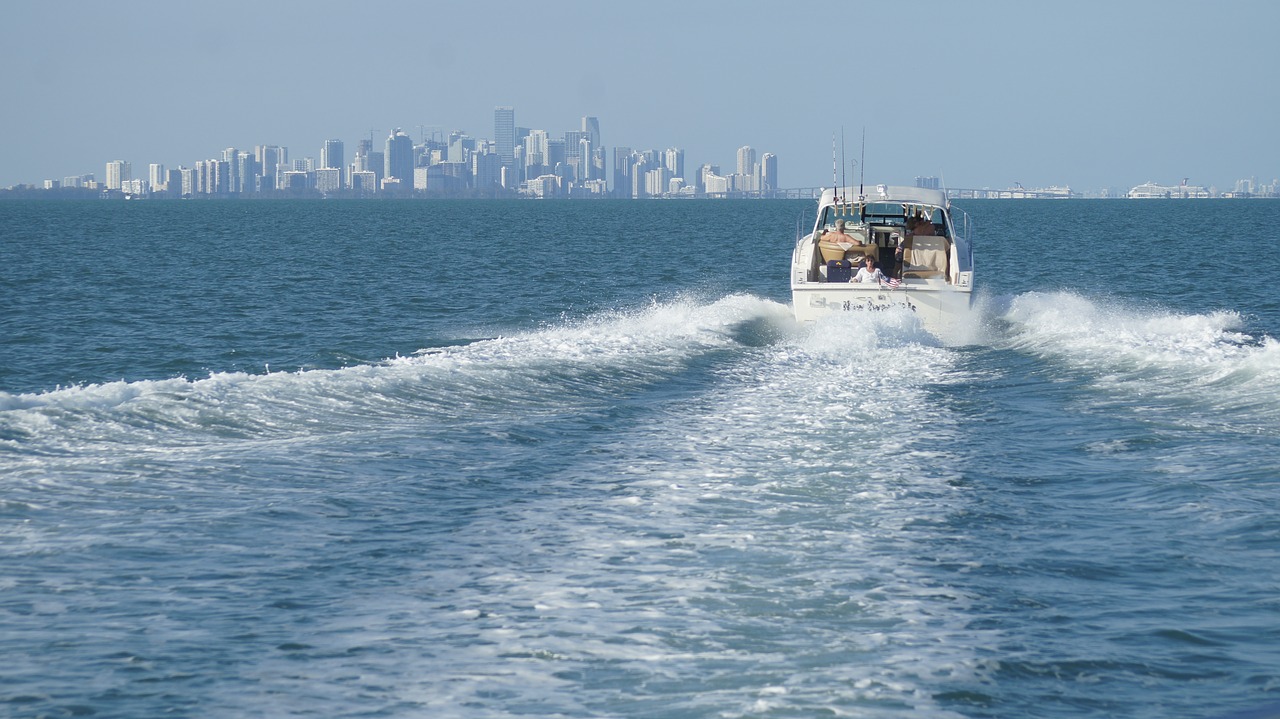 3 Boating Etiquette Tips For New Boaters - The Florida Mariner